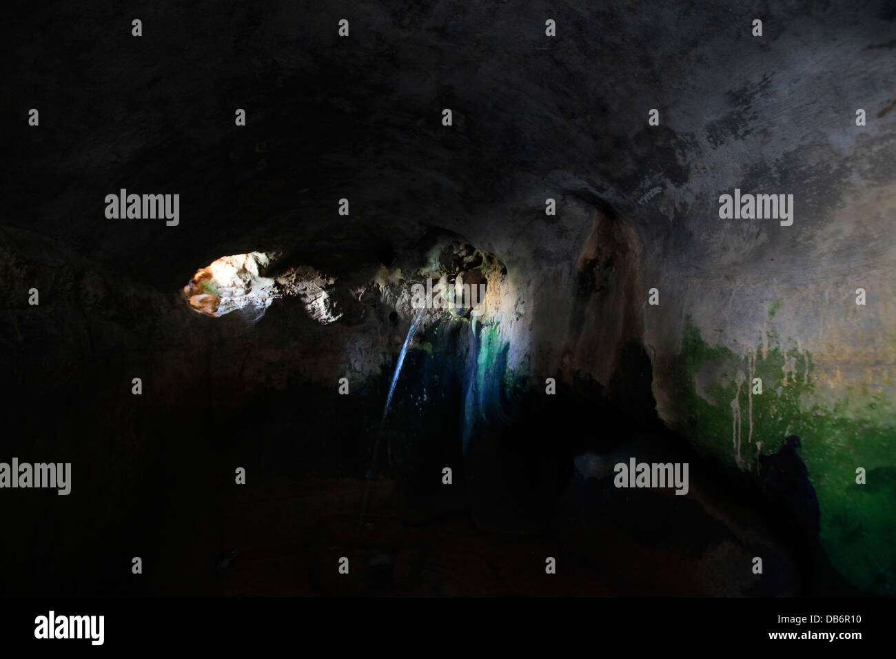 Man made fountain hi-res stock photography and images - Alamy