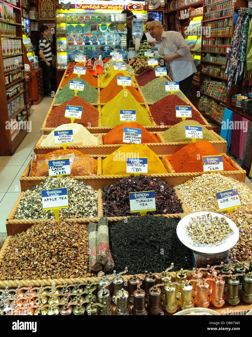 Tea vendor in istanbul hi-res stock photography and images - Alamy