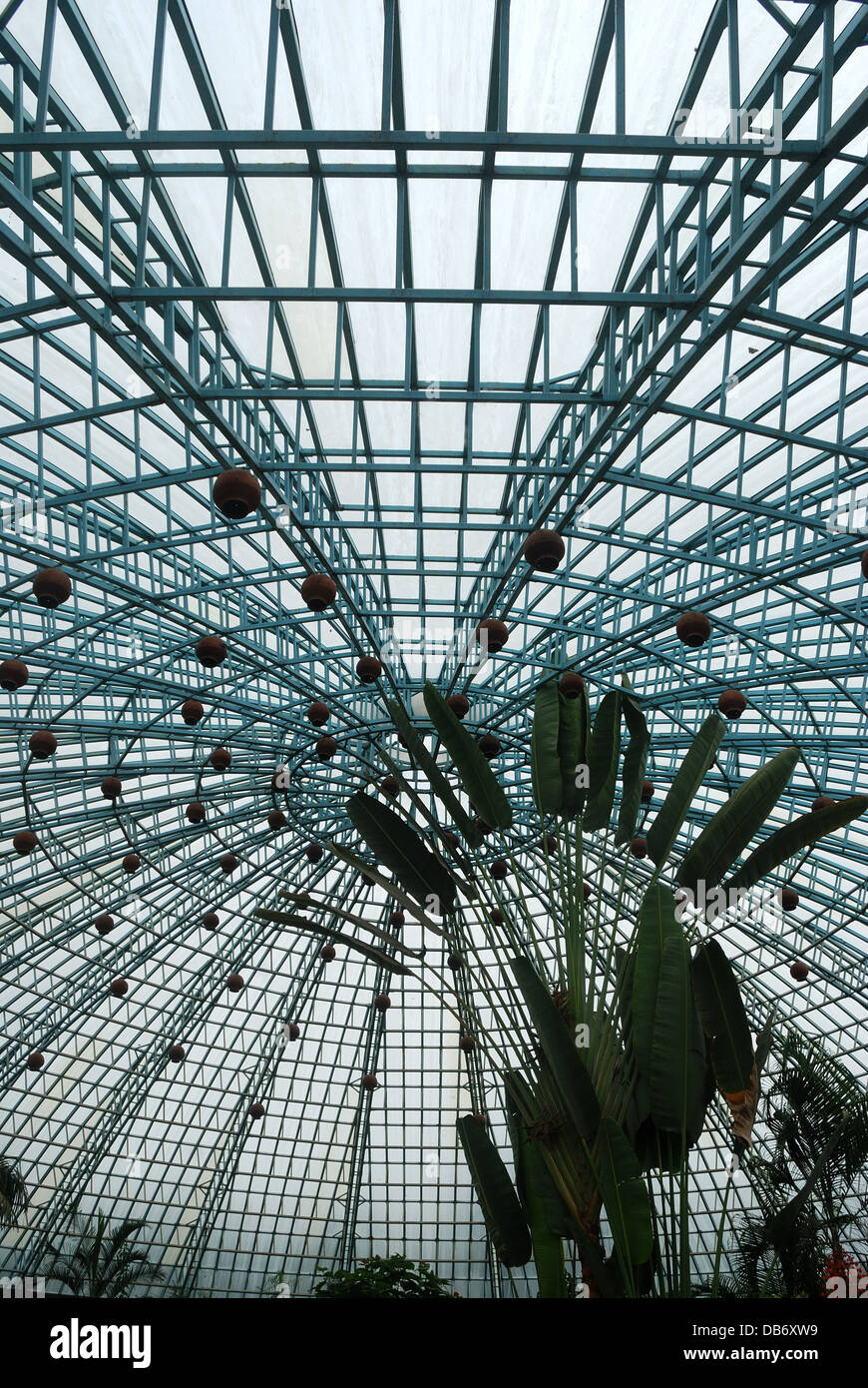 Dome glass roof hi-res stock photography and images - Alamy