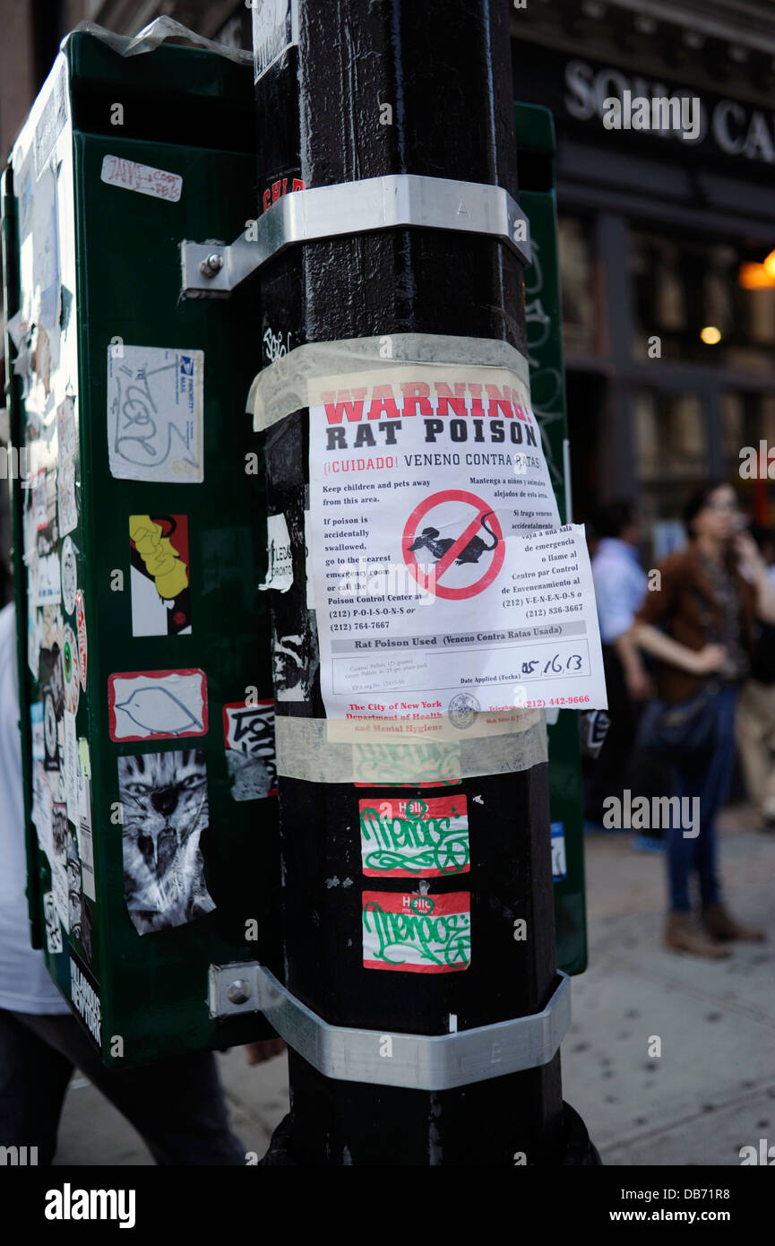 Poison warning sign hi-res stock photography and images - Alamy