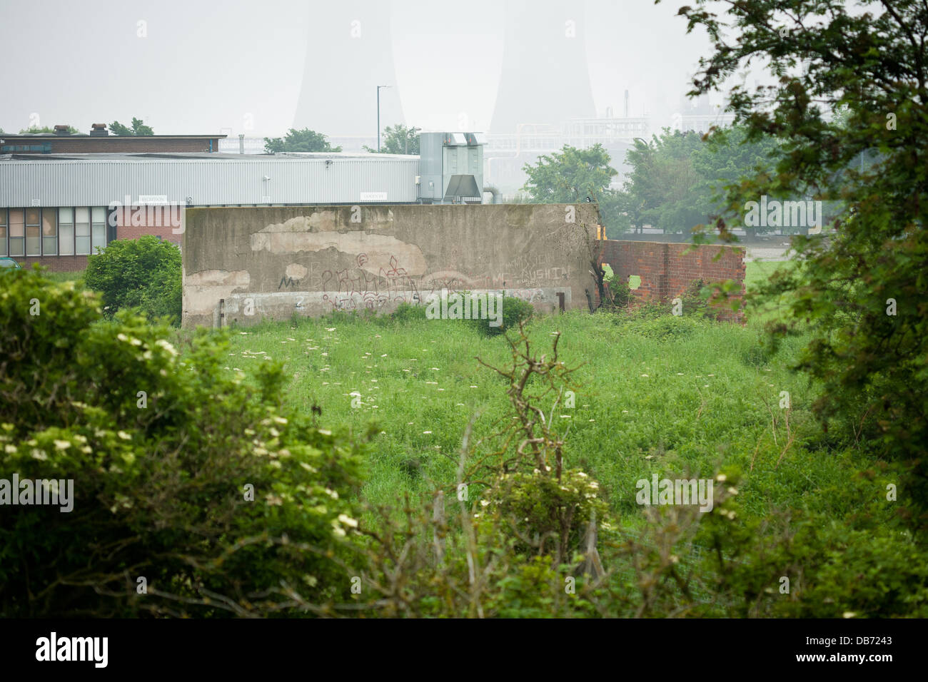Old Firing Range Wall, Billingham, Teesside Stock Photo - Alamy