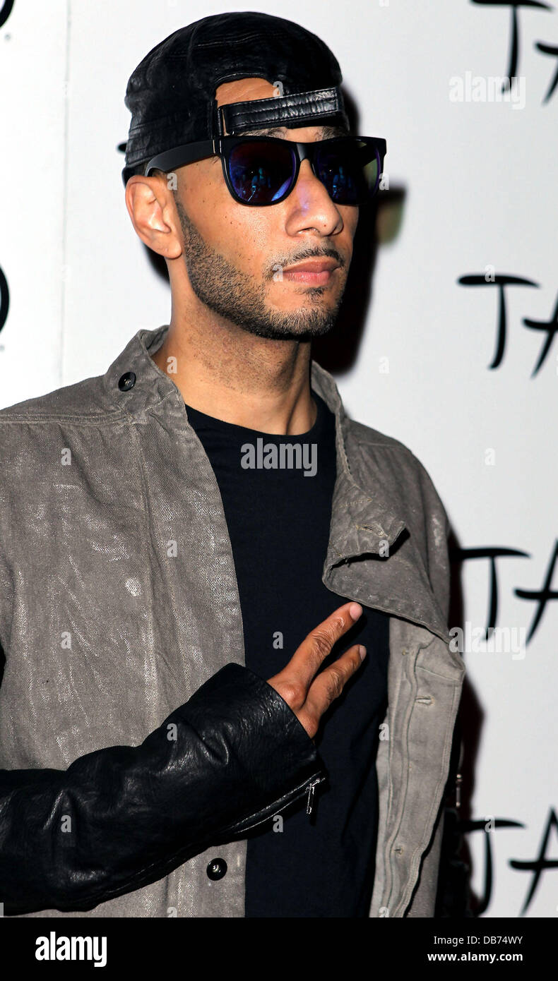 Swizz Beatz Swizz Beatz spins a special DJ set for Pre-Fight Party at ...