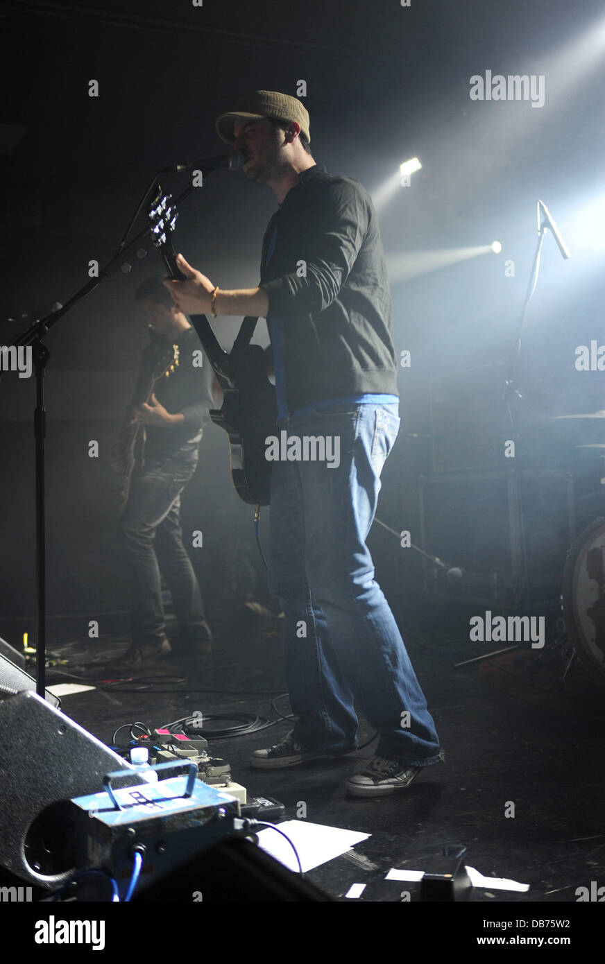 Alejandro Manzano Boyce Avenue perform live at the HMV Library ...