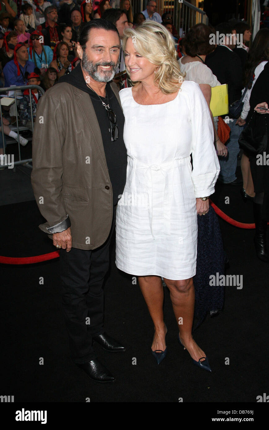 Ian mcshane wife gwen hi-res stock photography and images - Alamy