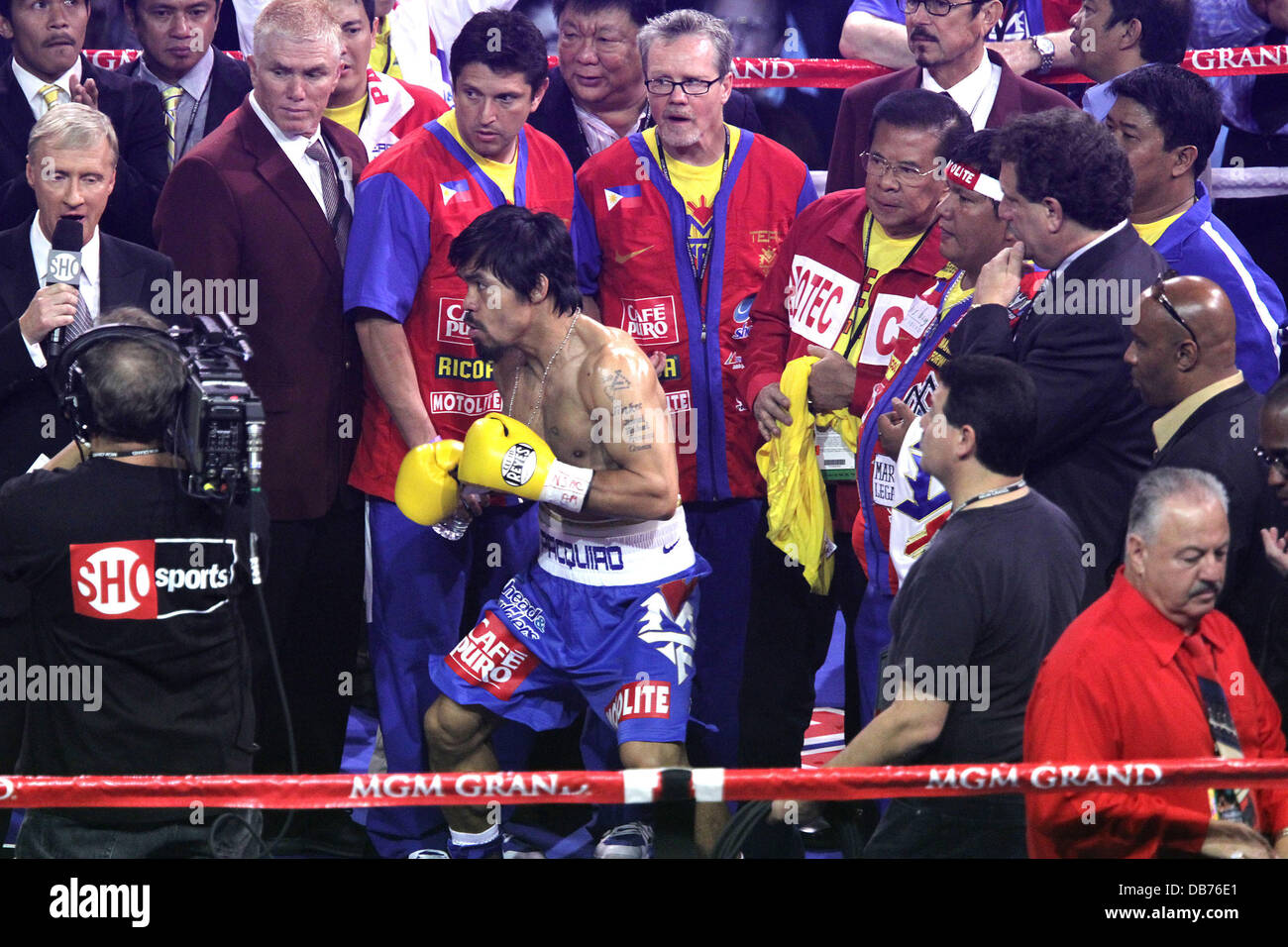 Manny Pacquiao Filipino boxer Manny Pacquiao retains his WBO ...