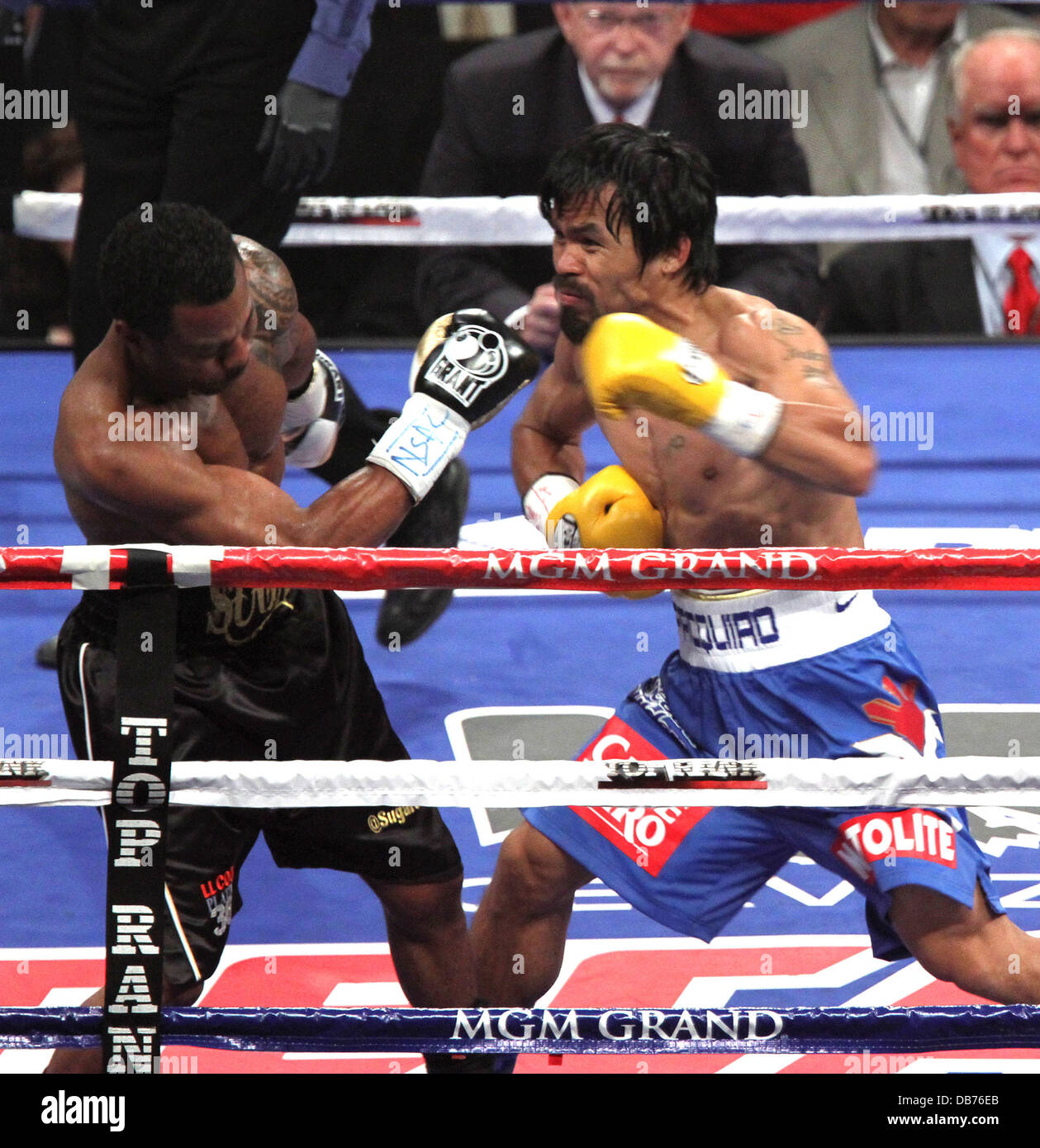 Shane Mosley and Manny Pacquiao Filipino boxer Manny Pacquiao retains ...
