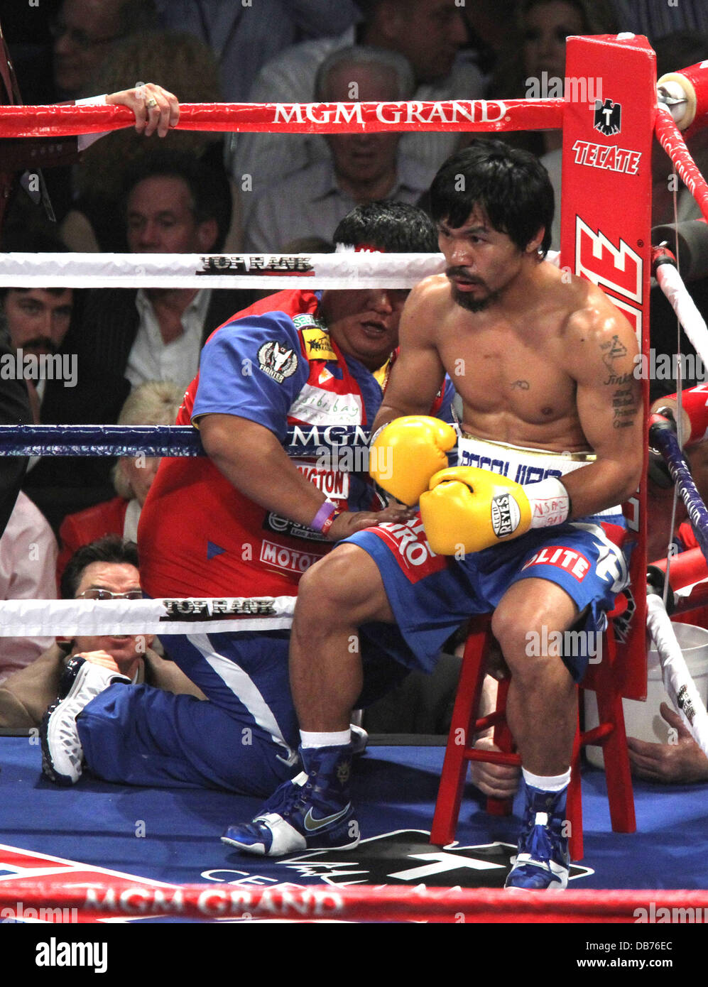 Manny Pacquiao Filipino boxer Manny Pacquiao retains his WBO ...