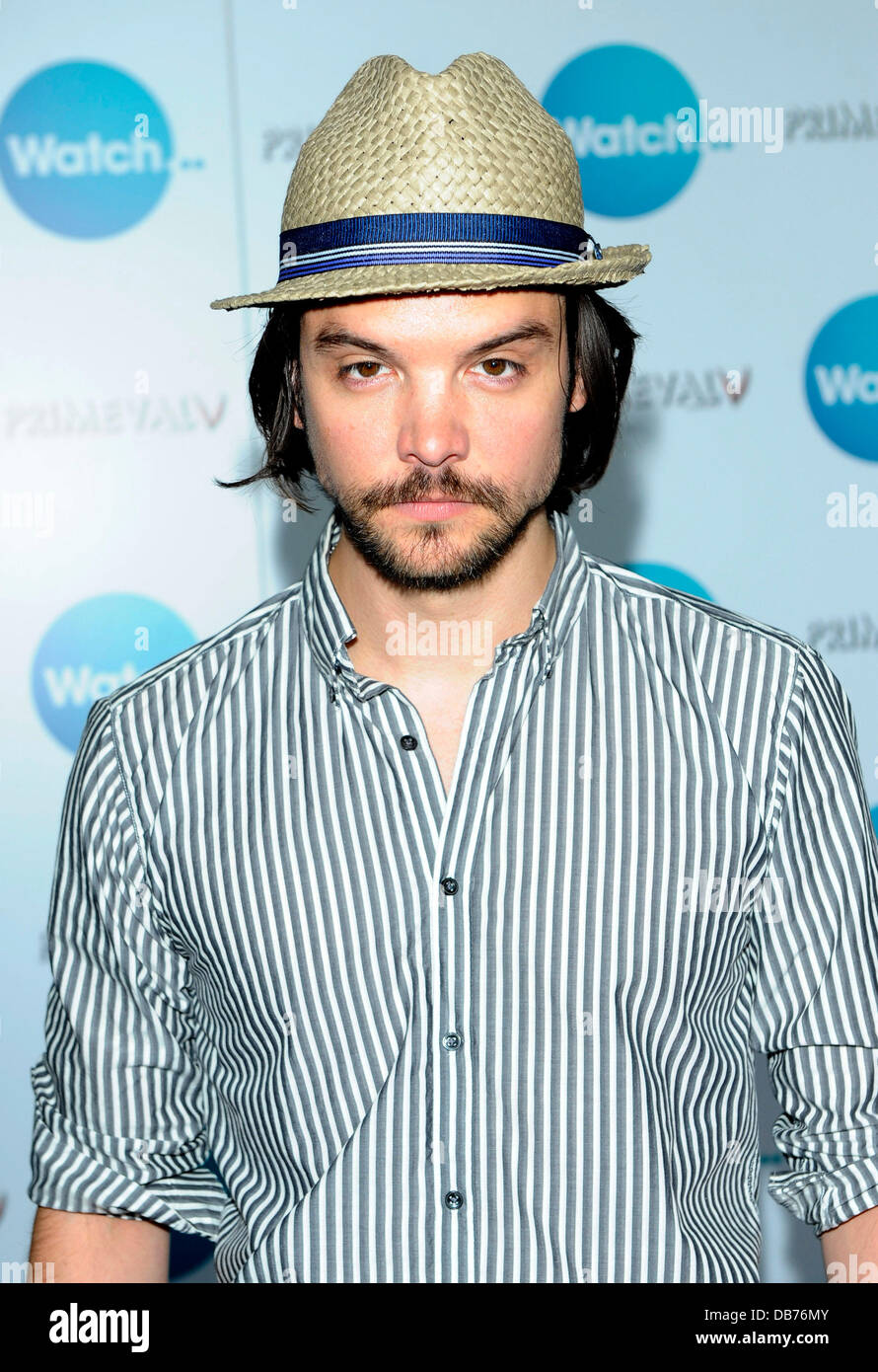 Andrew Lee-Potts Hannah Spearritt and Andrew Lee-Potts attend a photo ...