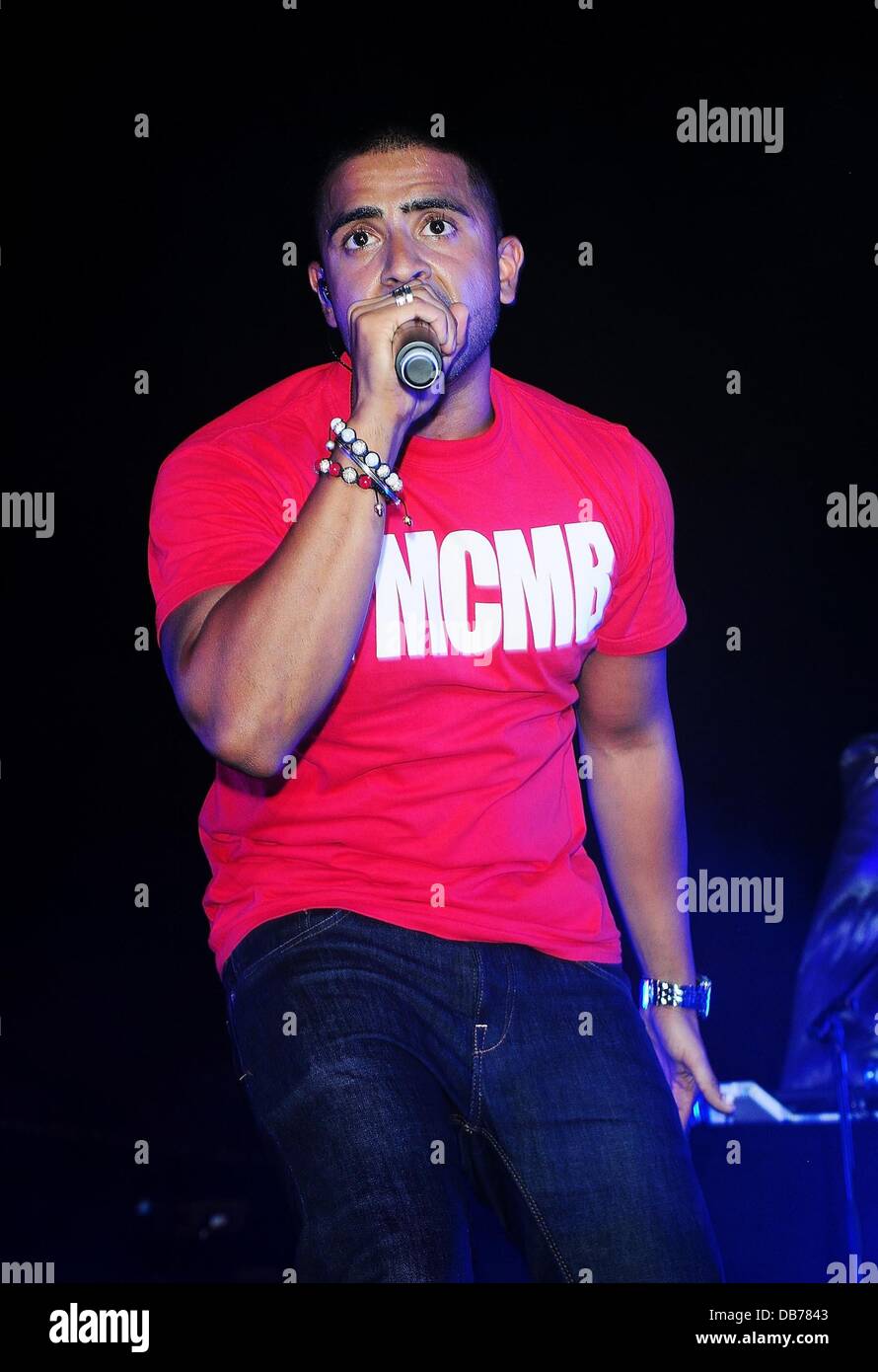 Jay Sean performs during the Super Saturday post-game concert of ...