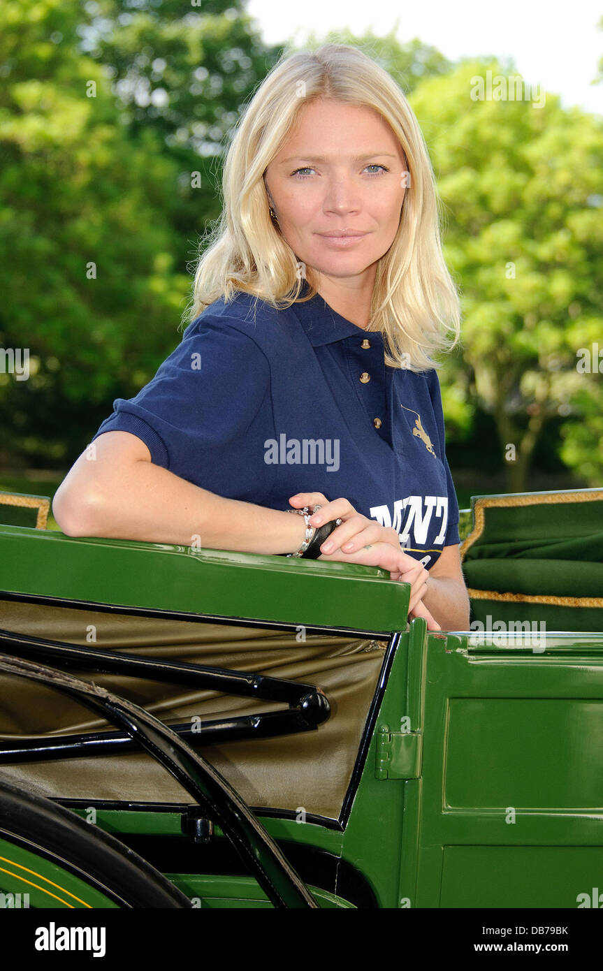 Jodie Kidd arrives in the official Harrods horse and carriage and draws ...