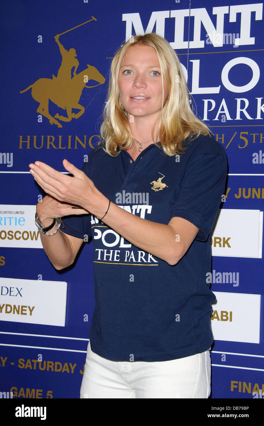 Jodie Kidd arrives in the official Harrods horse and carriage and draws ...