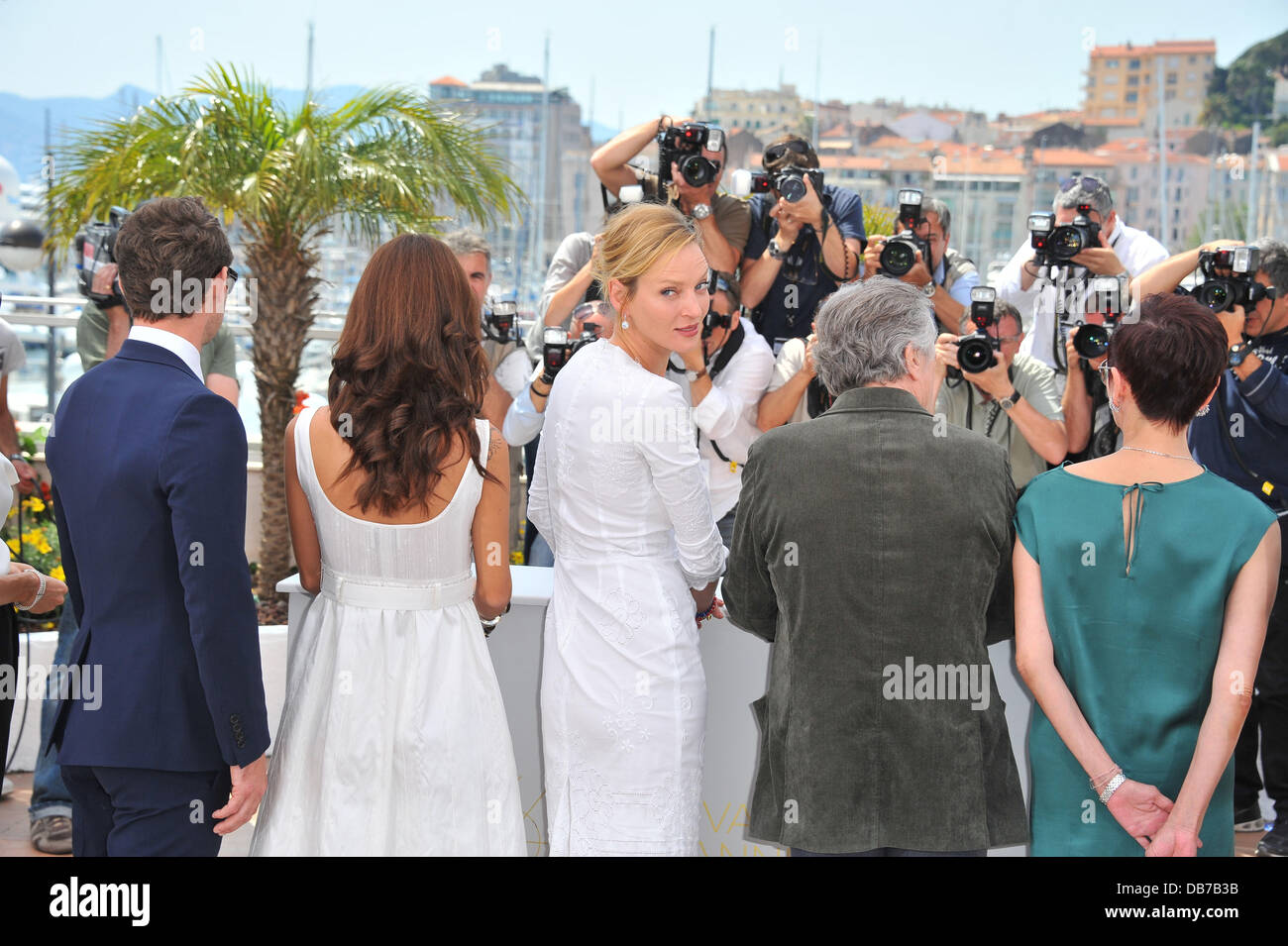 Jude Law, Martina Gusman, Uma Thurman, Robert De Niro 2011 Cannes ...