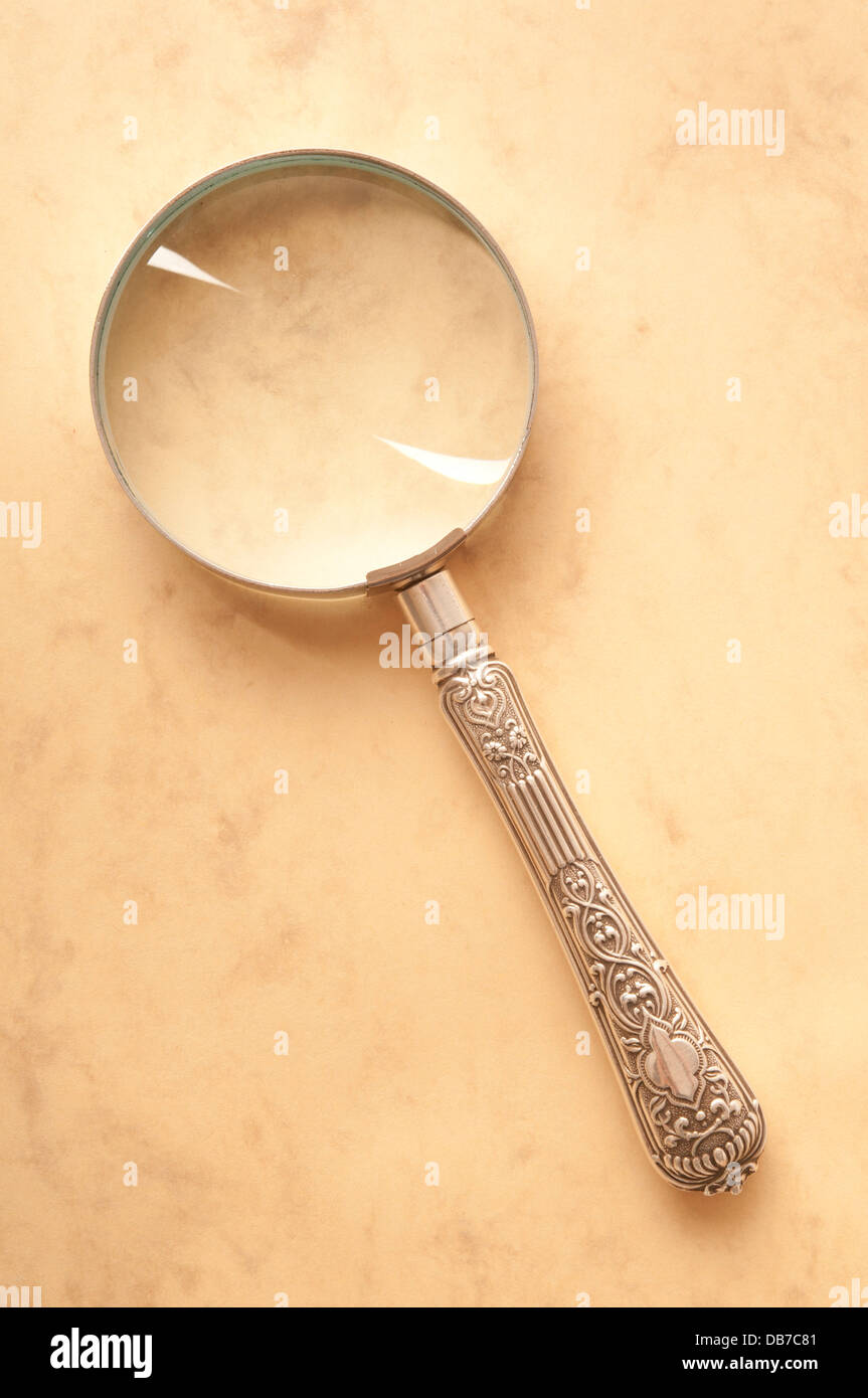 Vintage magnifier hi-res stock photography and images - Alamy