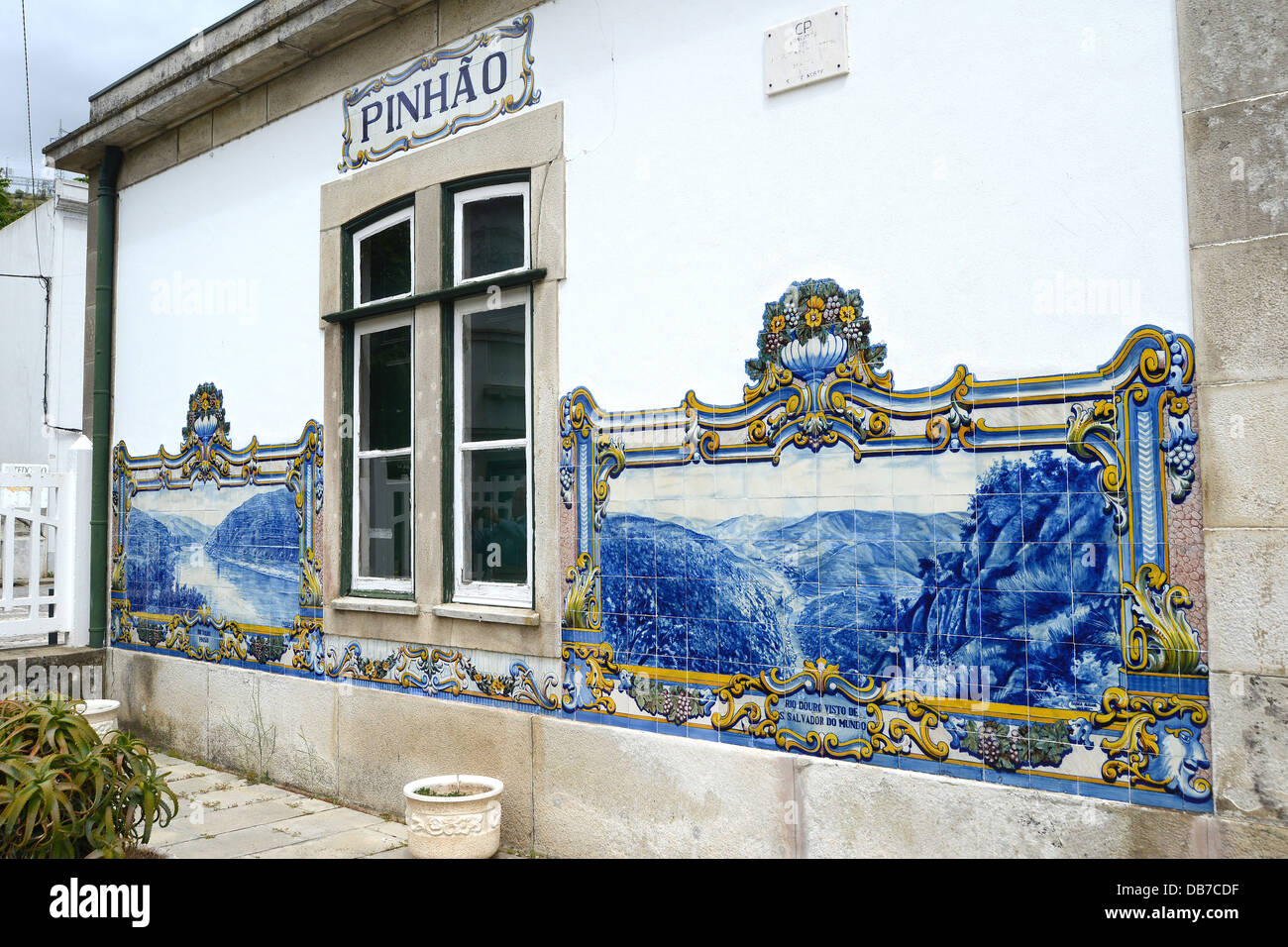 Pinhao railway station hi-res stock photography and images - Alamy