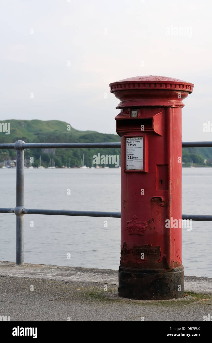 Scottish post box hi-res stock photography and images - Alamy