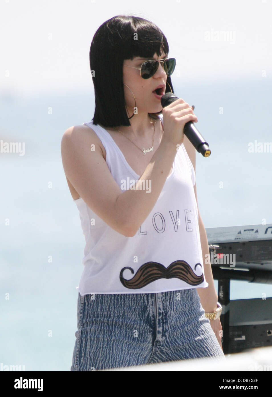 Jessie J rehearsing before her performance at Croisette Palais des ...