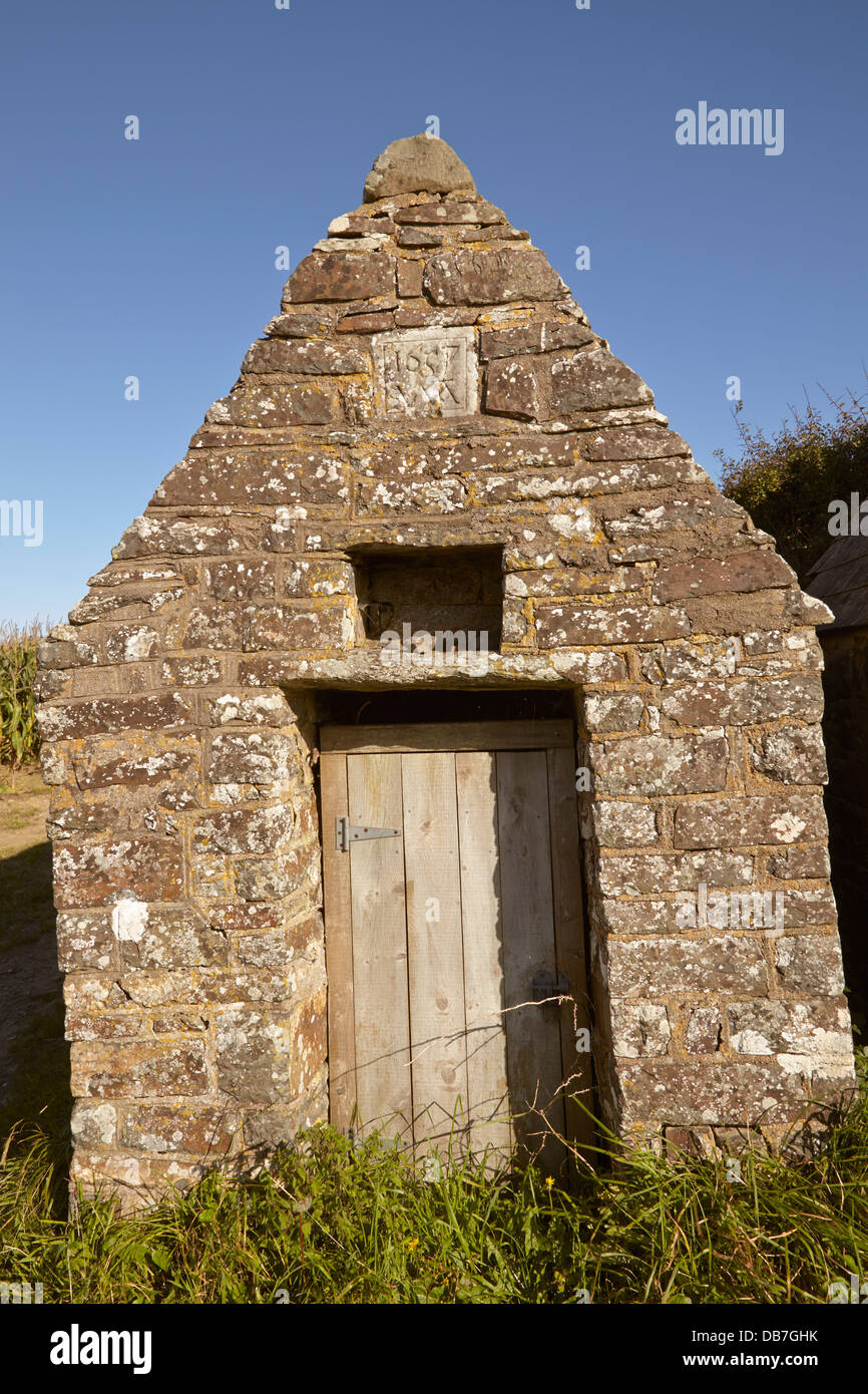 Farming agriculture hut huts hi-res stock photography and images - Alamy