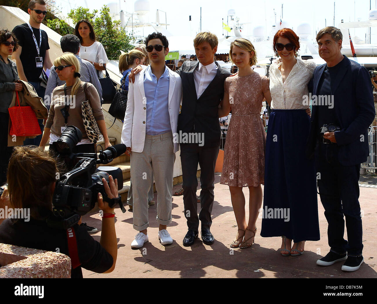 Jason Lew, Henry Hopper, Mia Wasikowska, Bryce Dallas Howard and ...