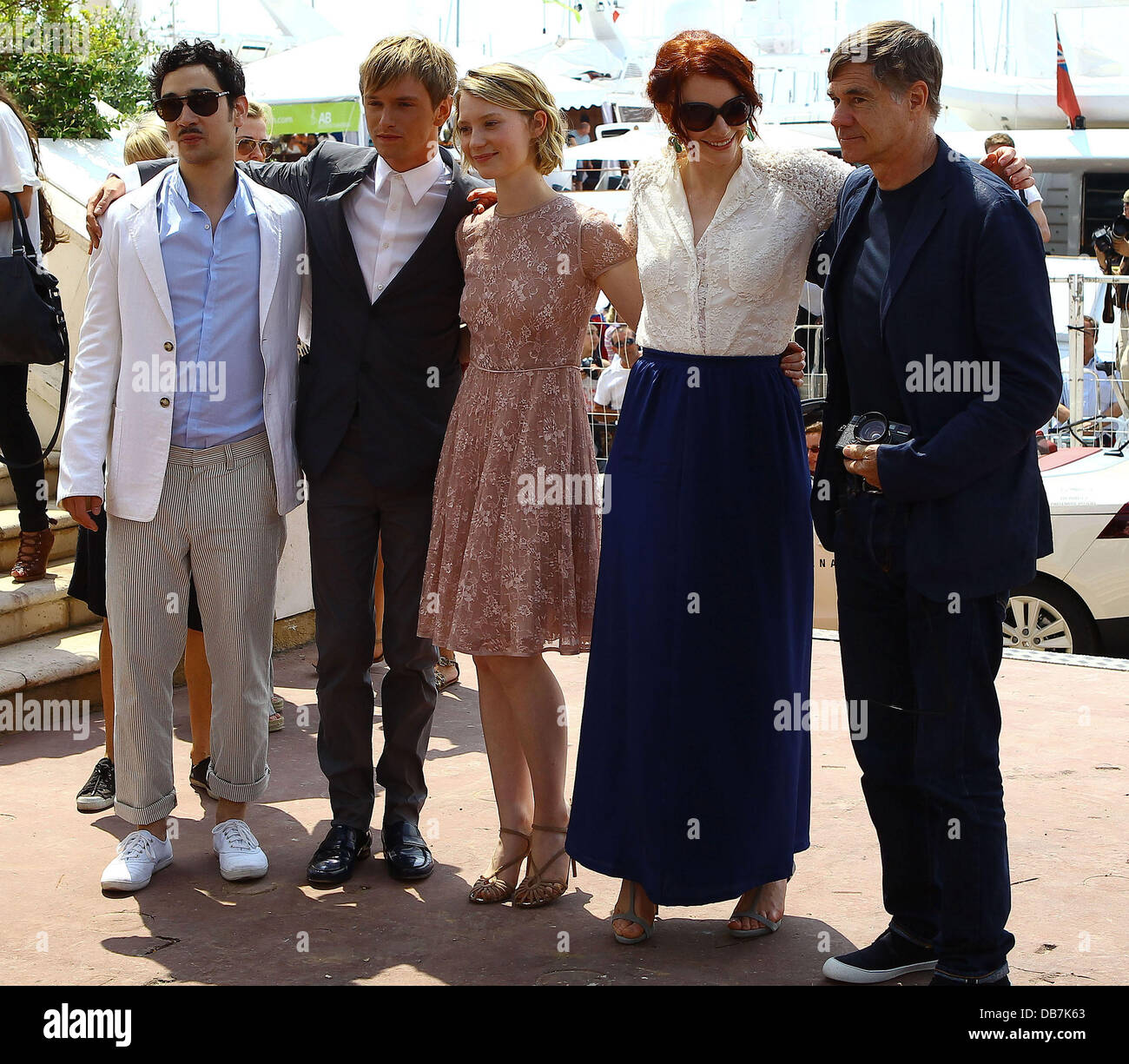 Jason Lew, Henry Hopper, Mia Wasikowska, Bryce Dallas Howard and ...