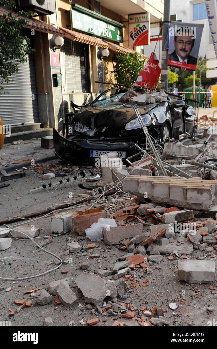 The aftermath of the Lorca earthquake after a magnitude 5.1 quake ...