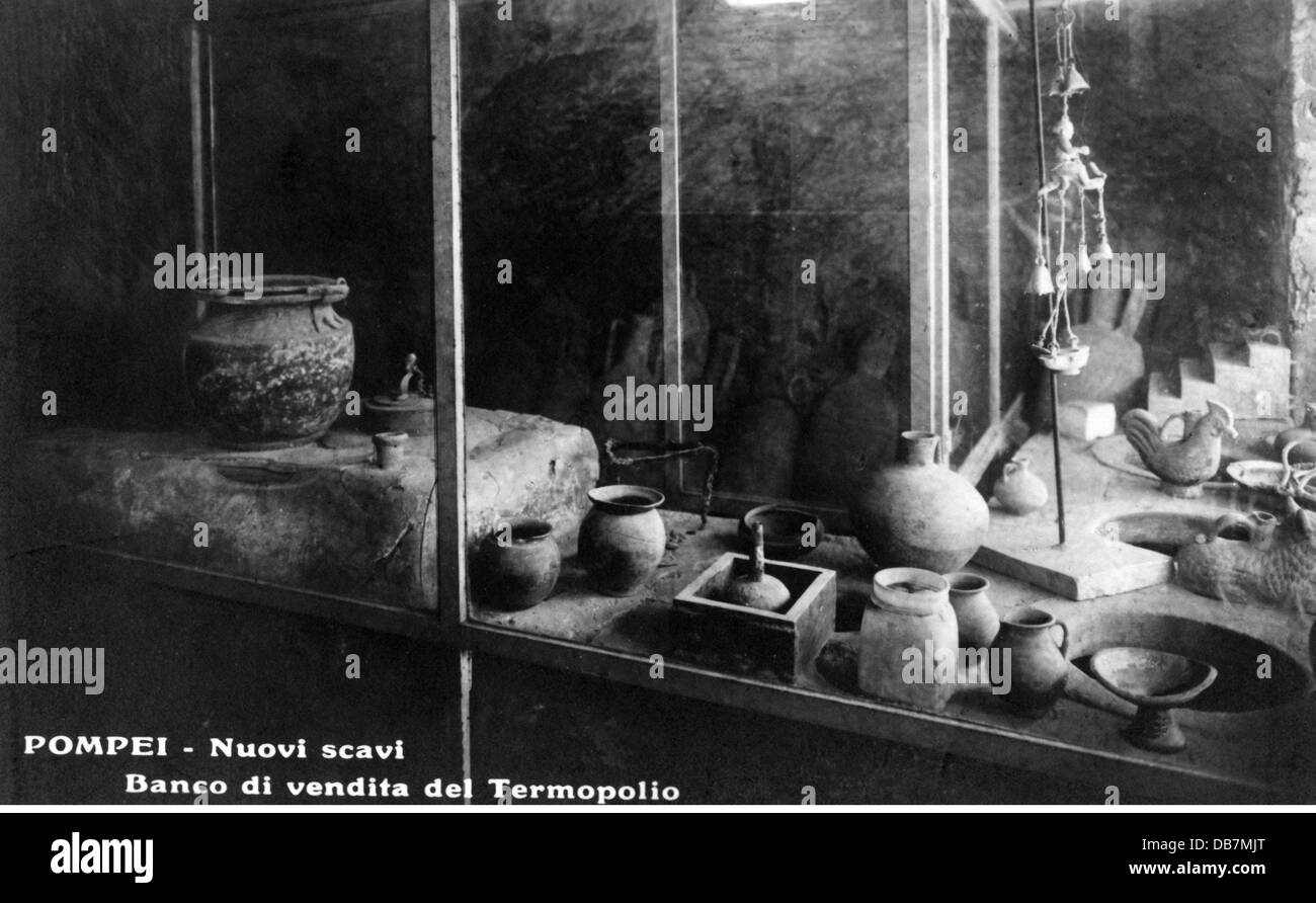 Ancient roman kitchen hi-res stock photography and images - Alamy