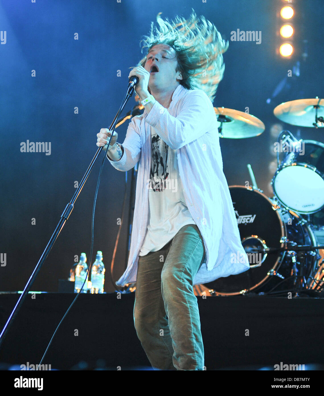Cage The Elephant BBC Radio 1's Big Weekend 2011 in Carlisle ...