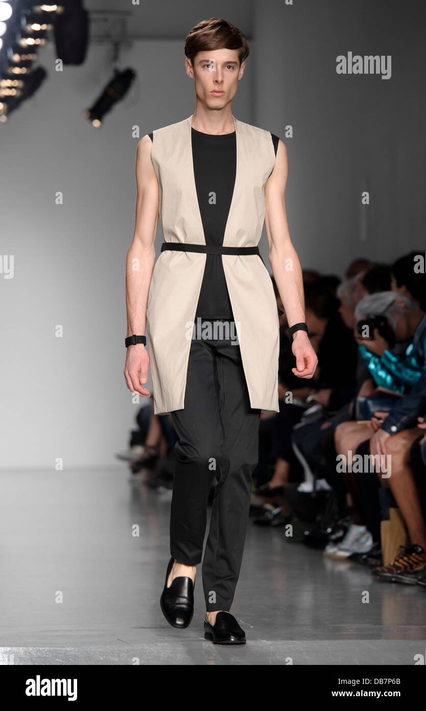 Models wear a design from the Lee Roach collection during London ...