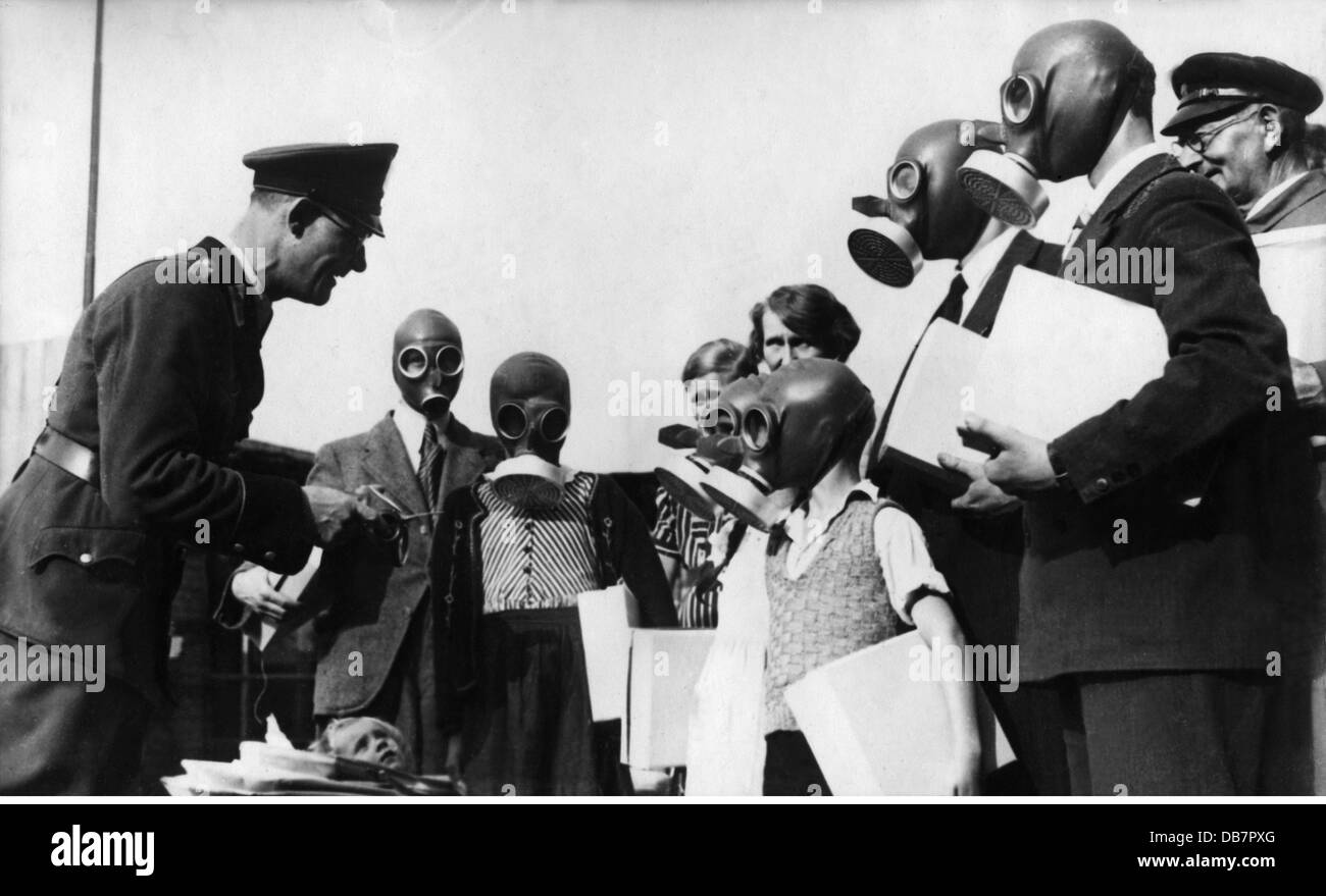 Politics gas Black and White Stock Photos & Images - Alamy