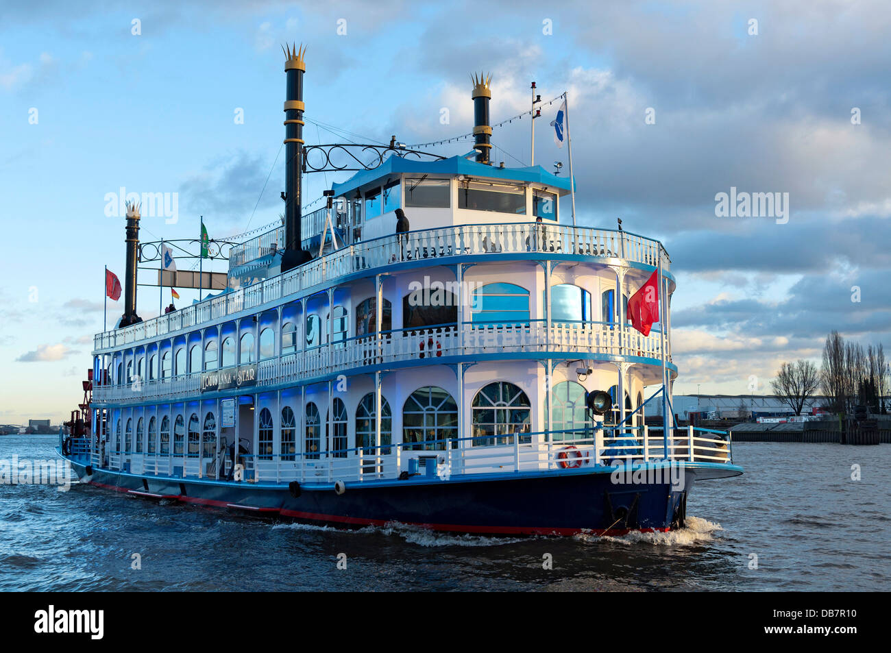 Vessel paddle steamer hi-res stock photography and images - Alamy