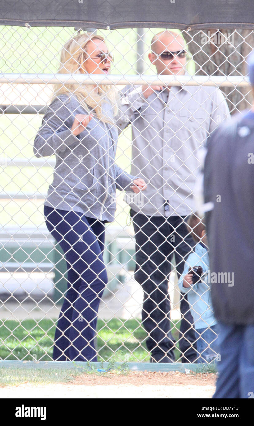 Britney spears with bodyguard hi-res stock photography and images - Alamy