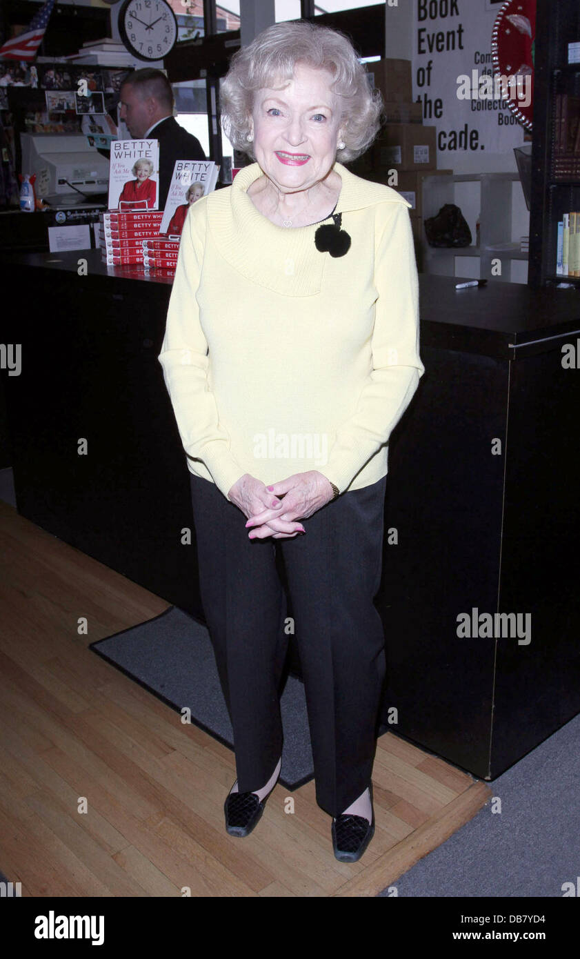 Betty White signs copies of her new book 'If You Ask Me (And of Course ...