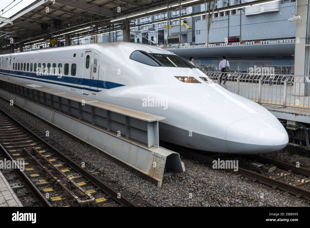 Nozomi train Kyoto station Japan Stock Photo - Alamy