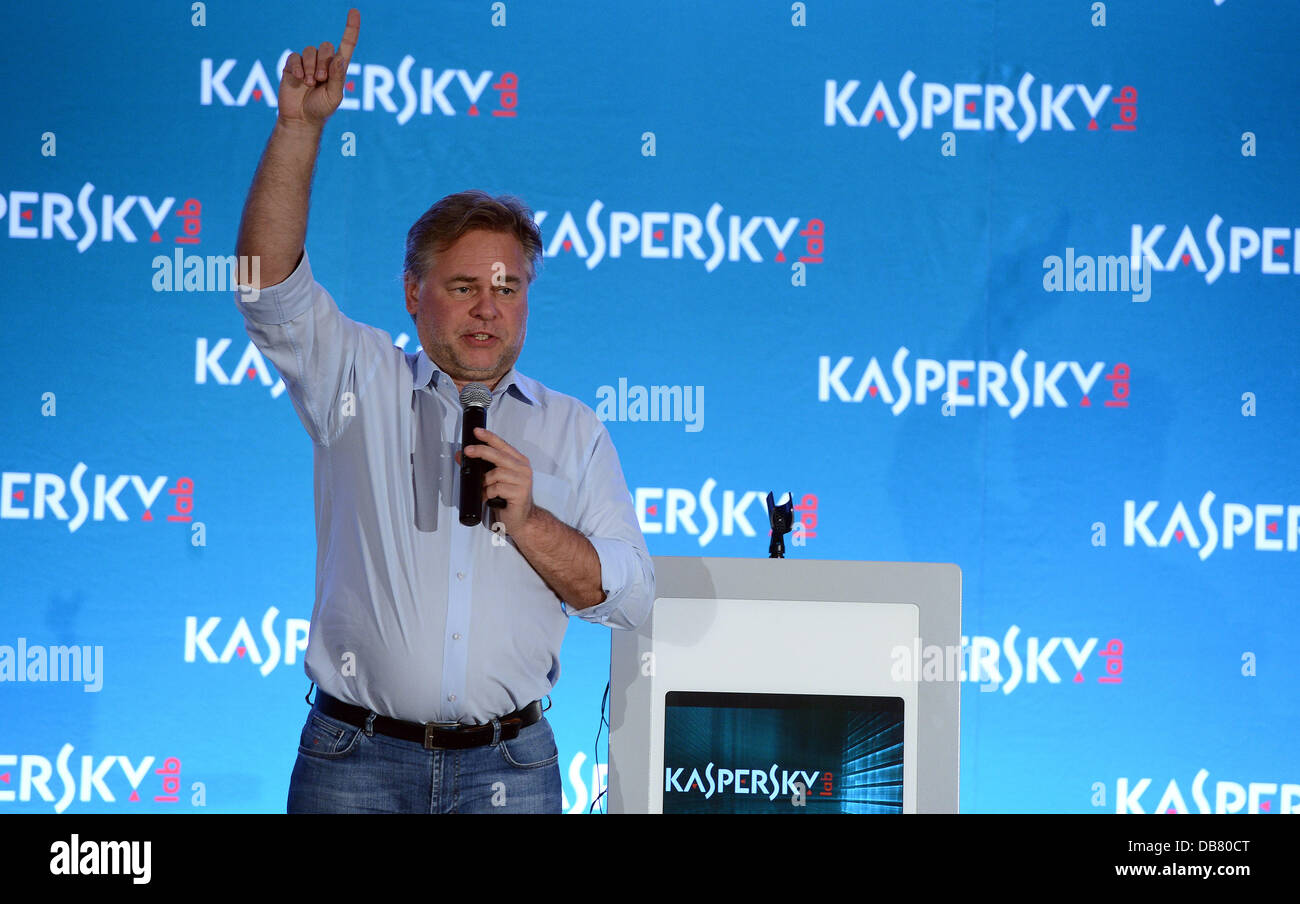 Kaspersky internet security hi-res stock photography and images - Alamy