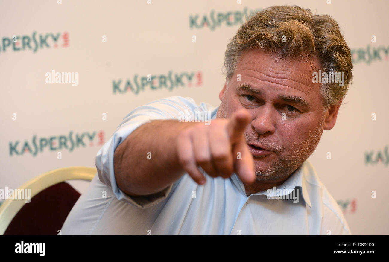 Defensive strategies hi-res stock photography and images - Alamy