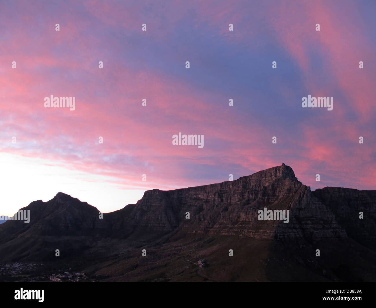 Sunrise over table mountain hi-res stock photography and images - Alamy