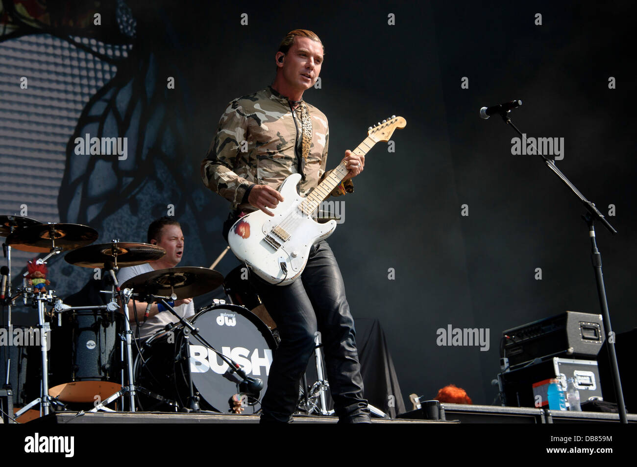 Gavin rossdale bush band hi-res stock photography and images - Alamy