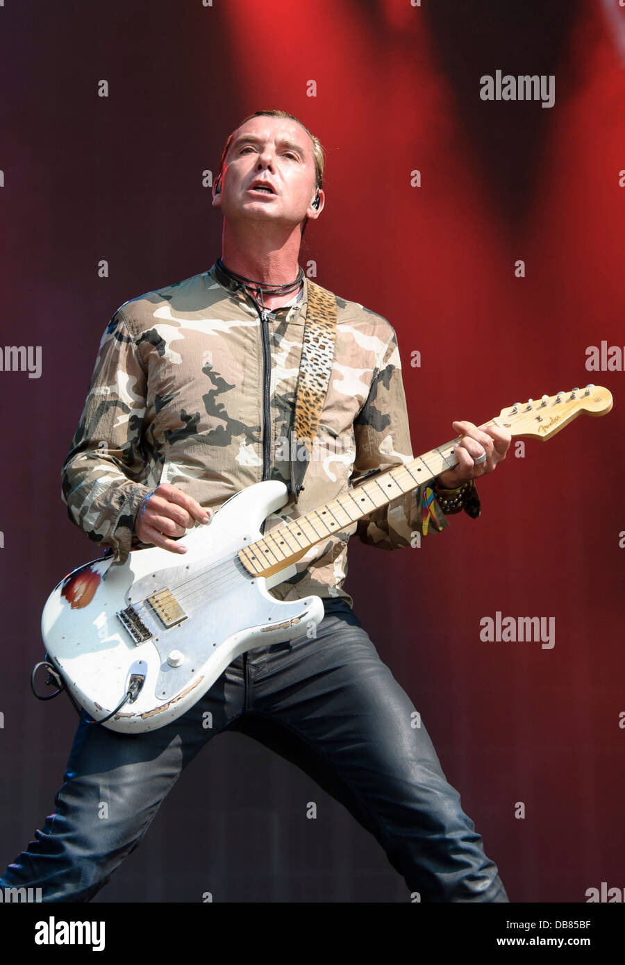 Gavin rossdale bush band hi-res stock photography and images - Alamy