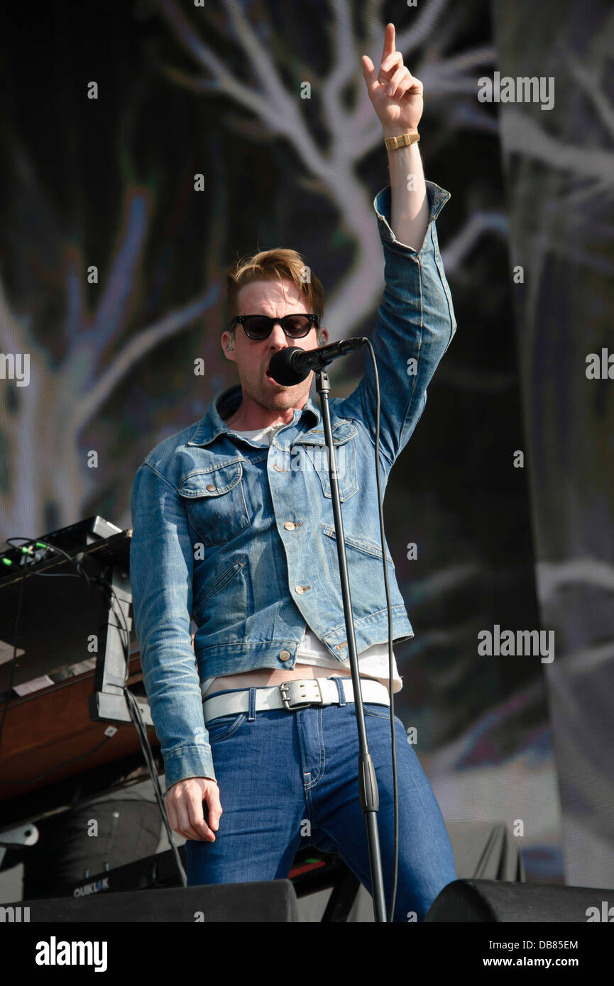 Kaiser chiefs hi-res stock photography and images - Alamy