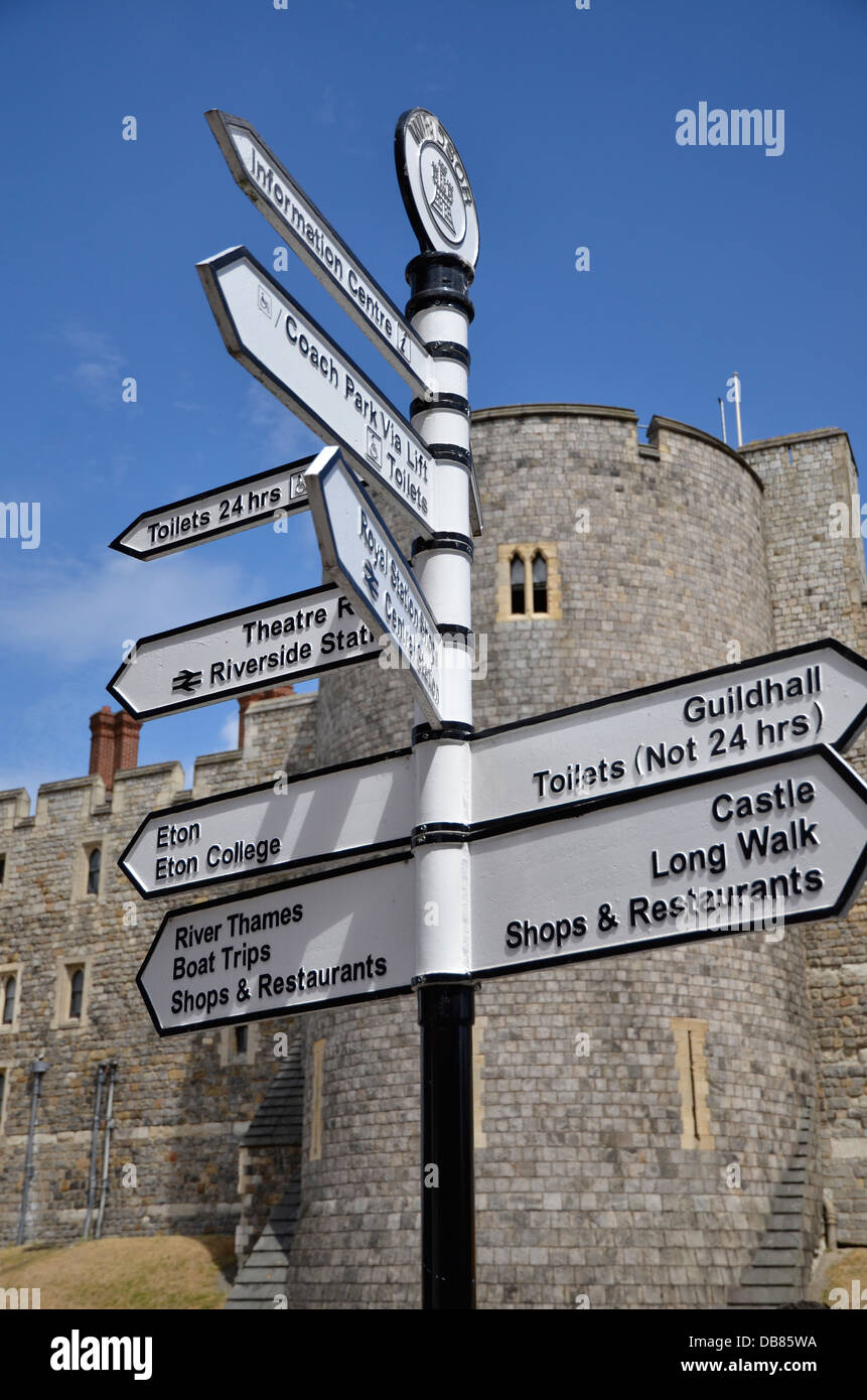 Windsor sign hi-res stock photography and images - Alamy