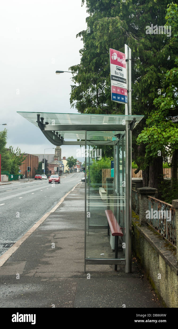 Halt bus hi-res stock photography and images - Alamy