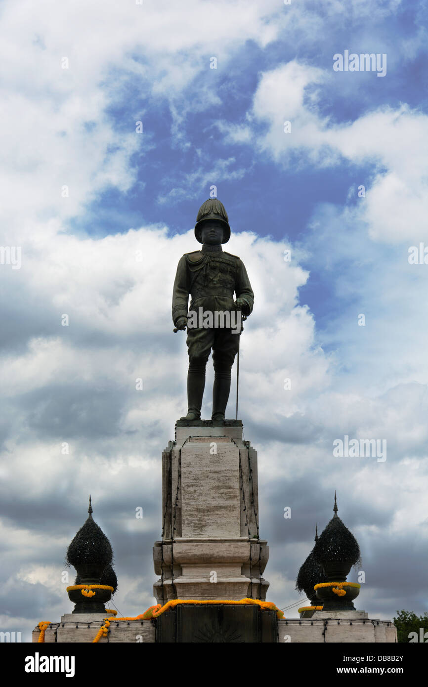 The statue of king Rama IV of Thailand in Bangkok Stock Photo - Alamy