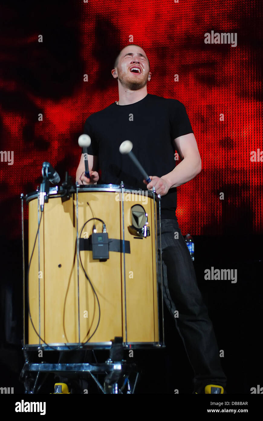 Mike Posner 103.5 KISS FM Chicago Fantabuloso Dos Concert 2011 at the ...