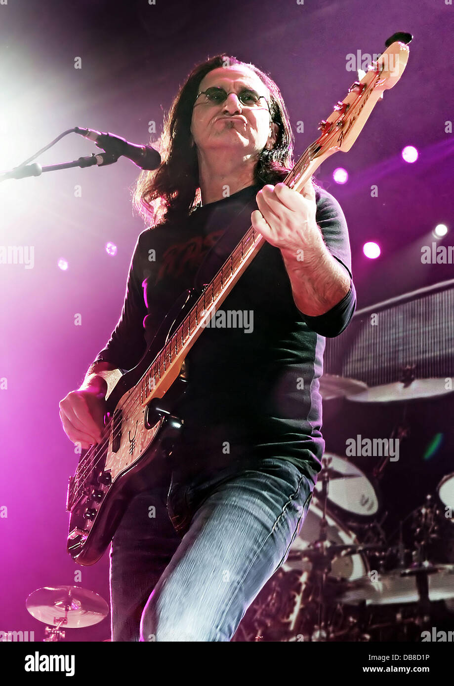 Geddy lee rush hi-res stock photography and images - Alamy