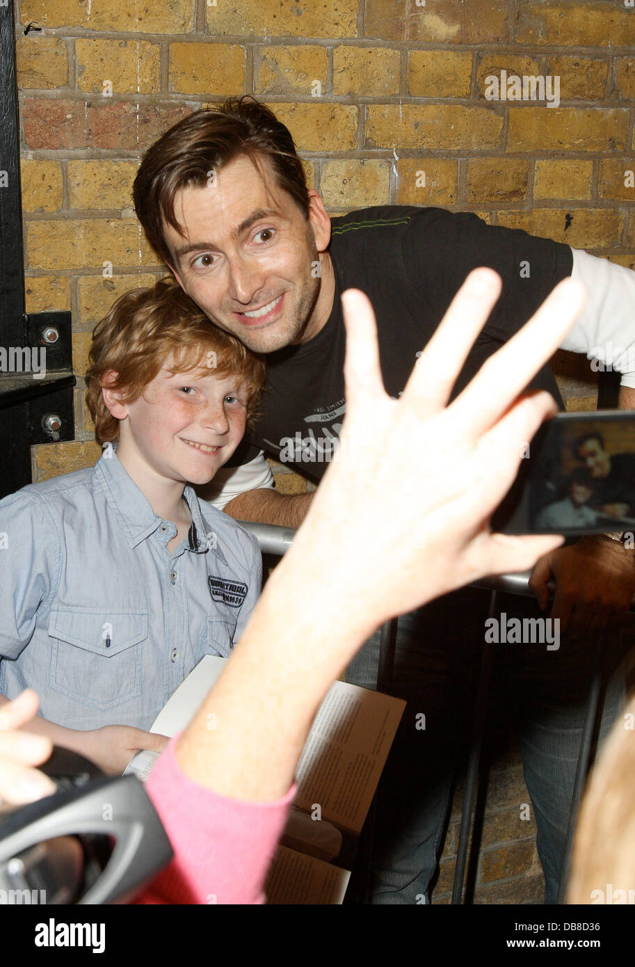 David Tennant signing for fans outside the Wyndham theatre after ...