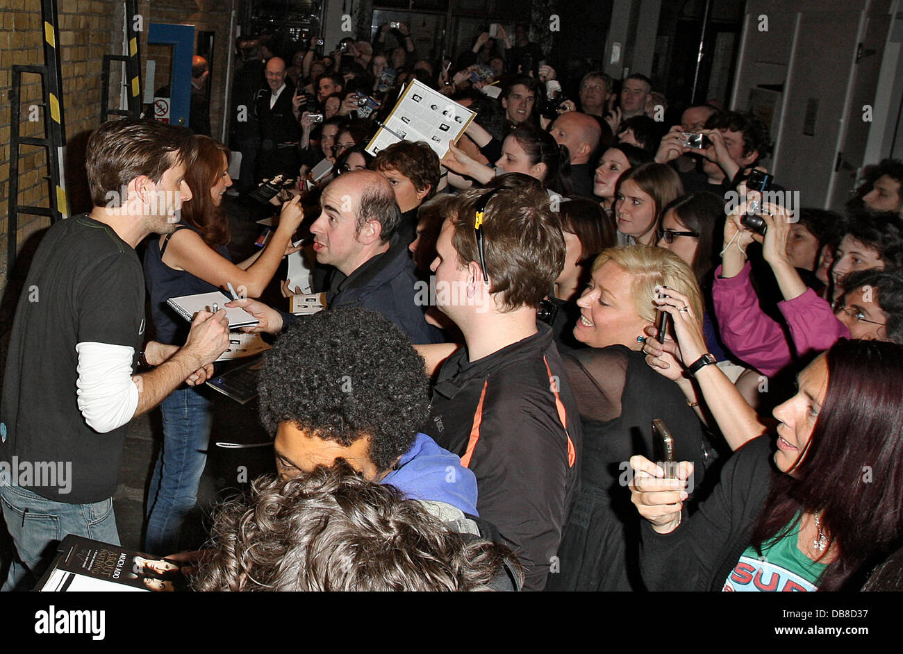 David Tennant and Catherine Tate signing for fans outside the Wyndham ...