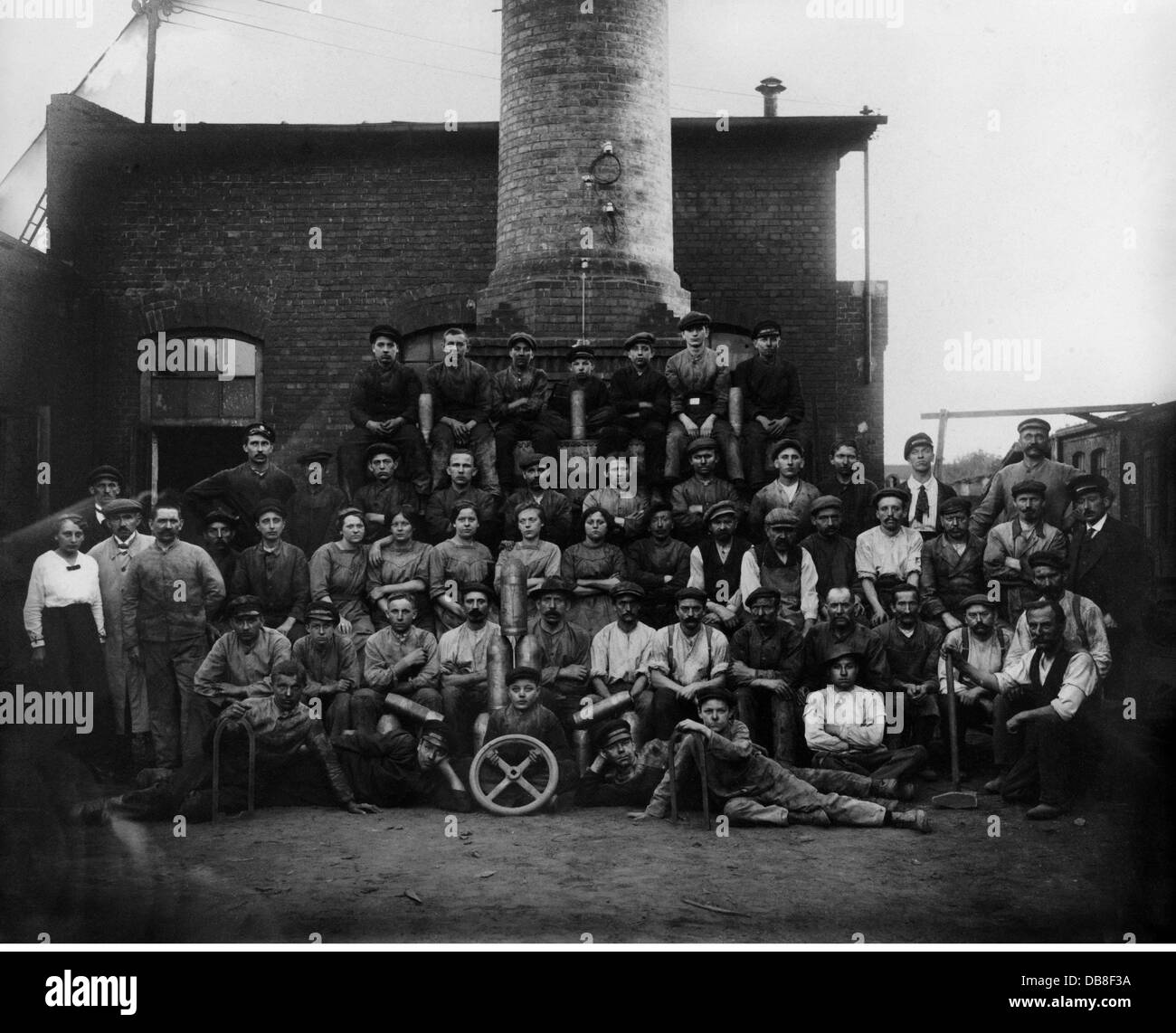 1910s Factories High Resolution Stock Photography and Images - Alamy