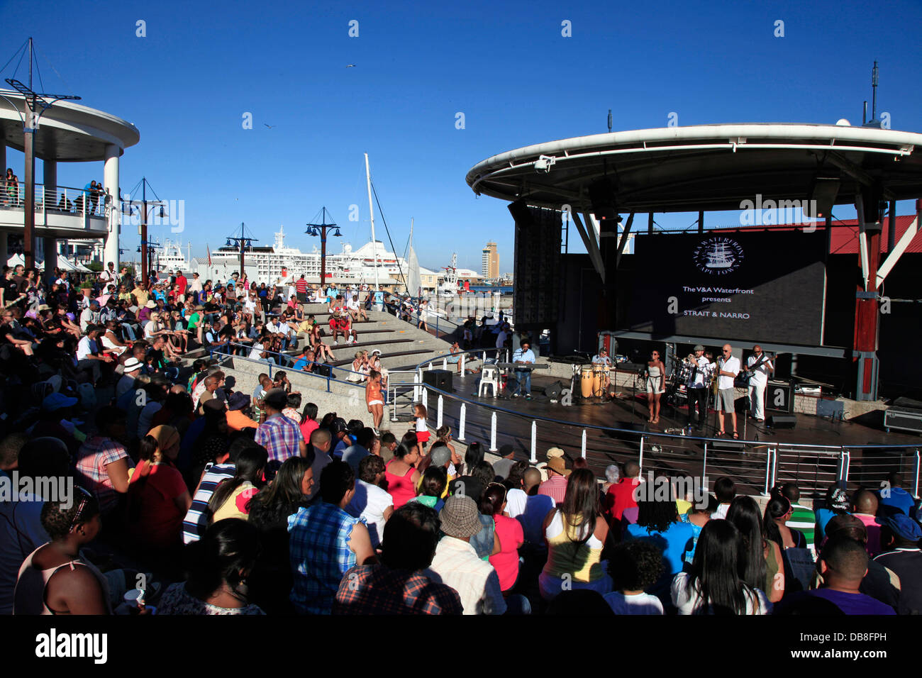 music performance at the amphitheatre at the Victoria and Alfred ...