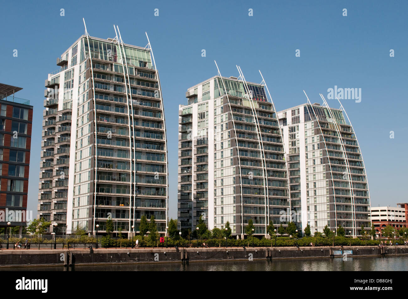 Greater manchester tower blocks hi-res stock photography and images - Alamy