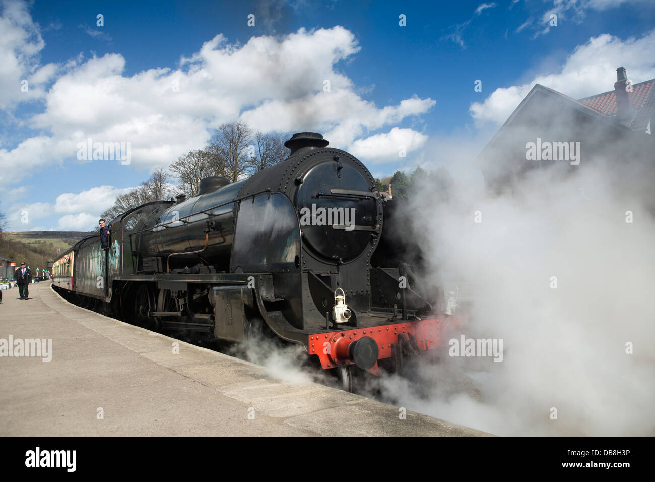 Steam engine north yorkshire moors rail hi-res stock photography and ...