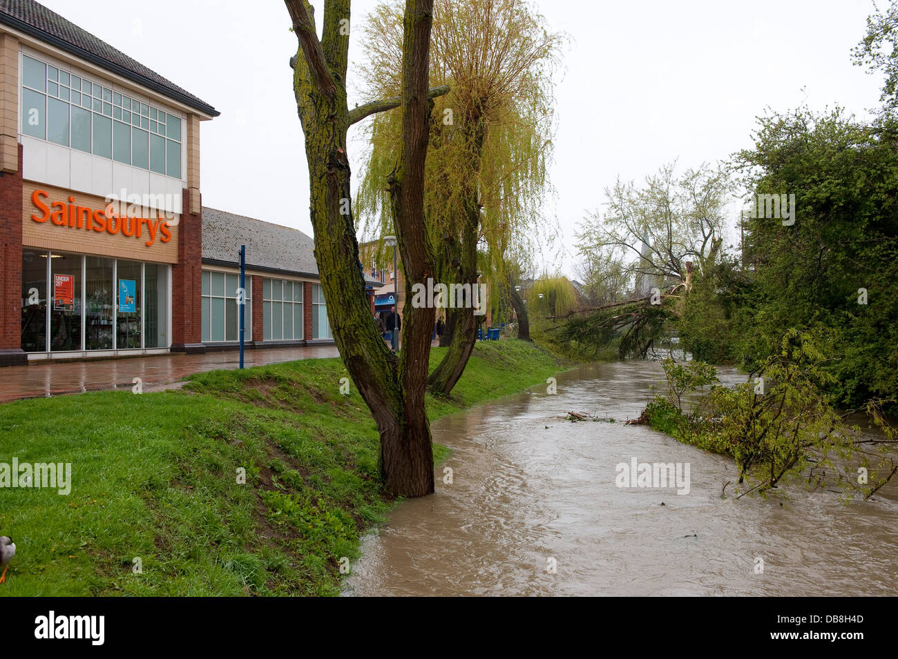 Storms uk weather bad weather rain floods uk britain hi-res stock ...